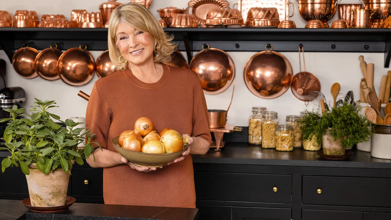 Martha Cooks: Where to Watch and Stream Online | Reelgood