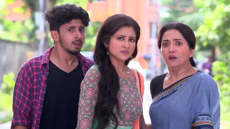 Uraan: Where to Watch and Stream Online | Reelgood