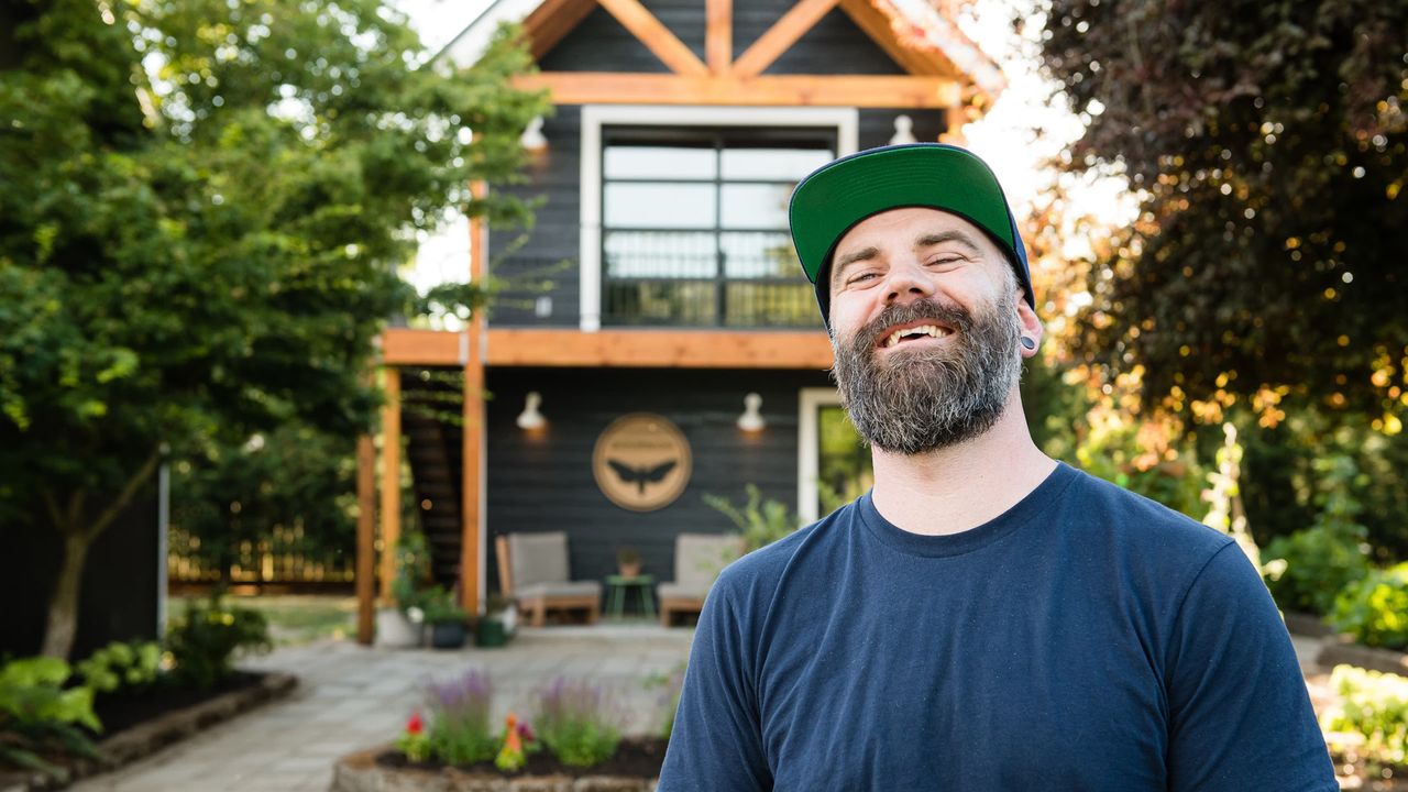 Hibbs Shows You How: Where to Watch and Stream Online | Reelgood