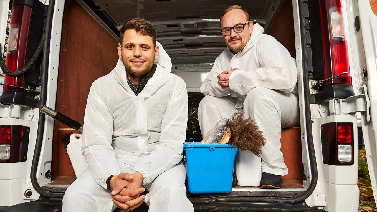 Filthy House SOS: Where to Watch and Stream Online | Reelgood