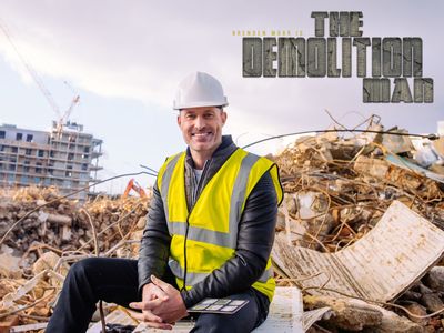 The Demolition Man: Where to Watch and Stream Online | Reelgood