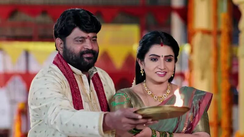 Vadinamma: Where to Watch and Stream Online | Reelgood
