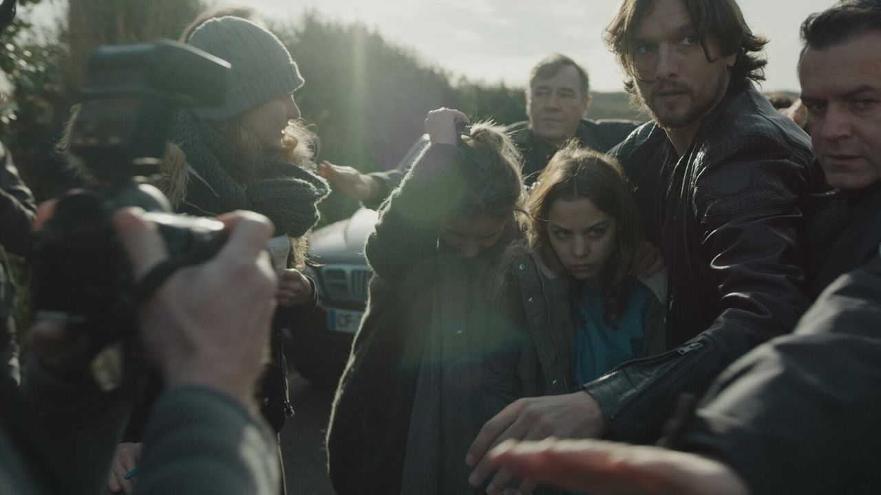 L'absente: Where to Watch and Stream Online | Reelgood