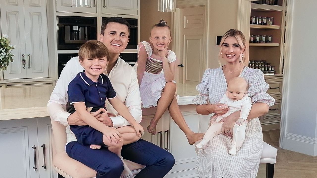 Billie & Greg: The Family Diaries Season 1: Where To Watch Every ...