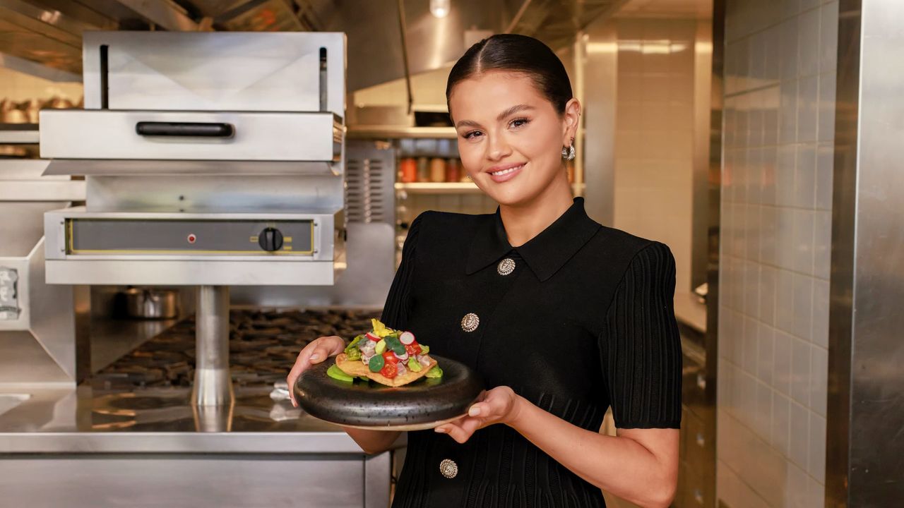 Selena + Restaurant Season 1: Where To Watch Every Episode | Reelgood