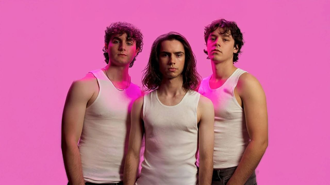 Single, Out Season 1: Where To Watch Every Episode | Reelgood